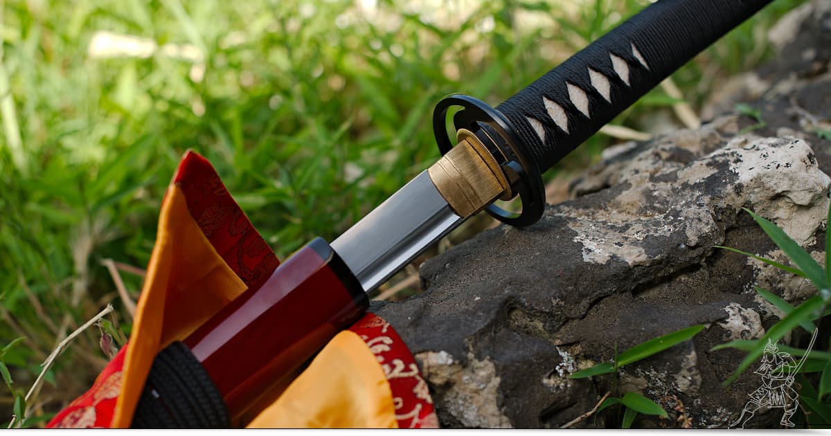 Katana "Kouryuu" (興隆 blossoming), bamboo and hummingbird decoration ...